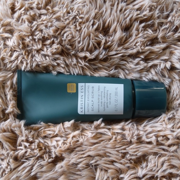 Kristin Ess | Hair | Kristen Ess Instant Exfoliating Scalp Scrub | Poshmark